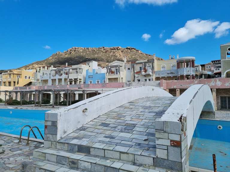 Dionysos Village Verlaten Resort wandelroutes en hikes | Komoot