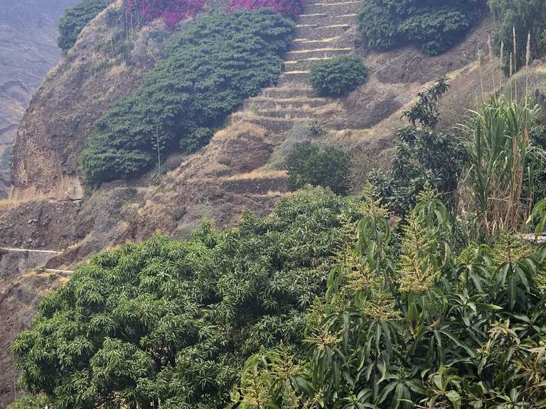 Village et terrasses d'Alto Mira III - Itinéraires de rando et marche ...