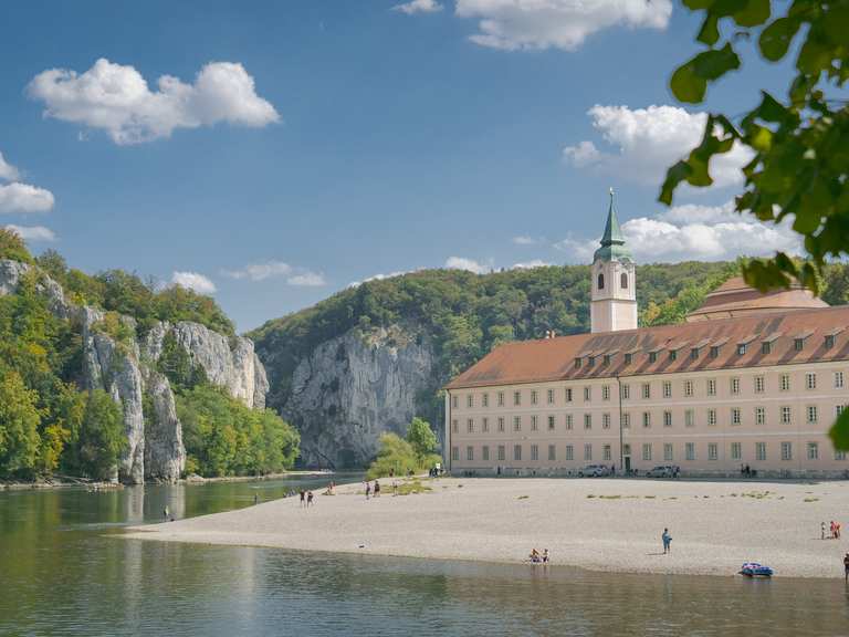Sulphur springs, caves and steep cliffs – Altmühltal Geo cycle path ...