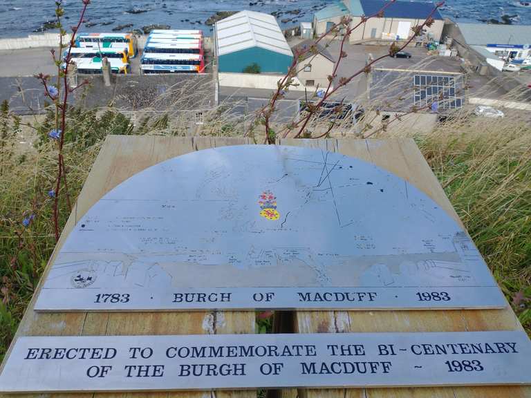 Macduff Market Cross & 18th Century Ship's Anchor: Wanderungen und ...