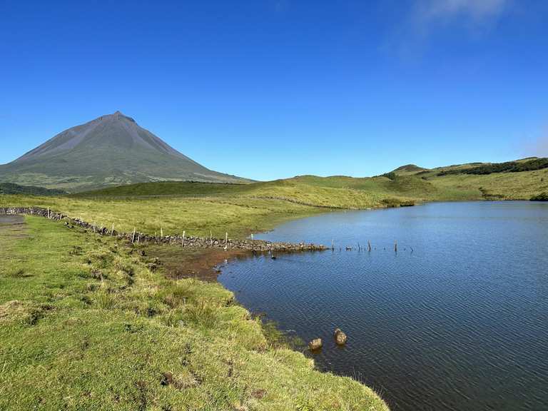 Lagoas do Capitão, Seca e do Caiado — percurso circular na Ilha do Pico ...