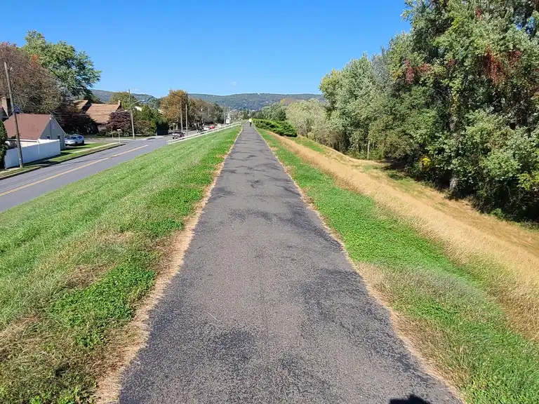 Luzerne County Levee Trail — Wilkes-Barre | hike | Komoot