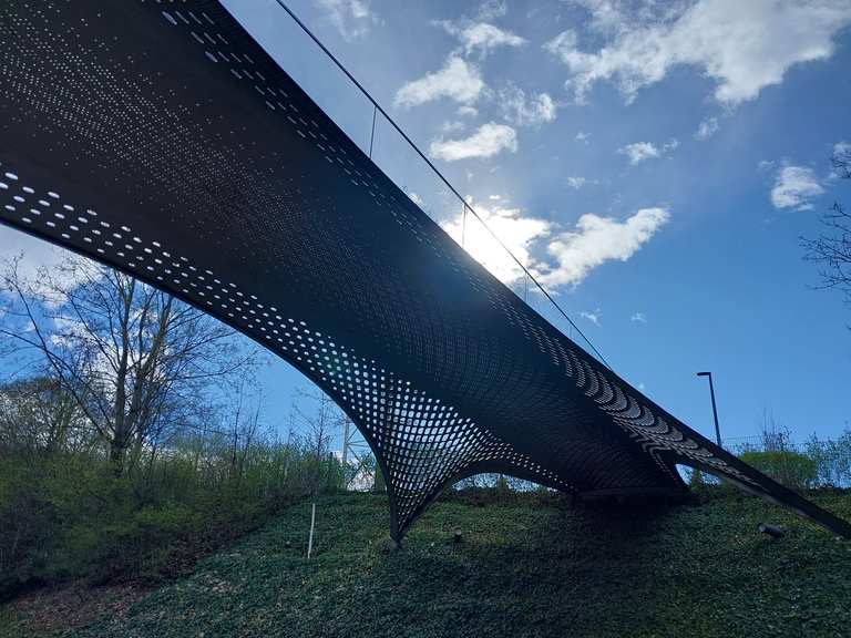 Trumpf-Steg Fußgängerbrücke: Wanderungen und Rundwege | komoot