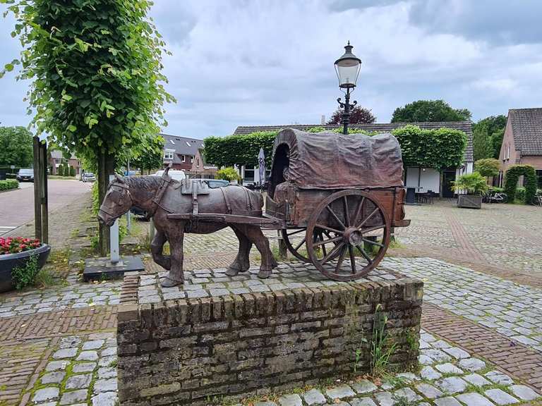 Graafstede Zetties Horse and Cart Statue – Hiking & Cycling Routes | Komoot