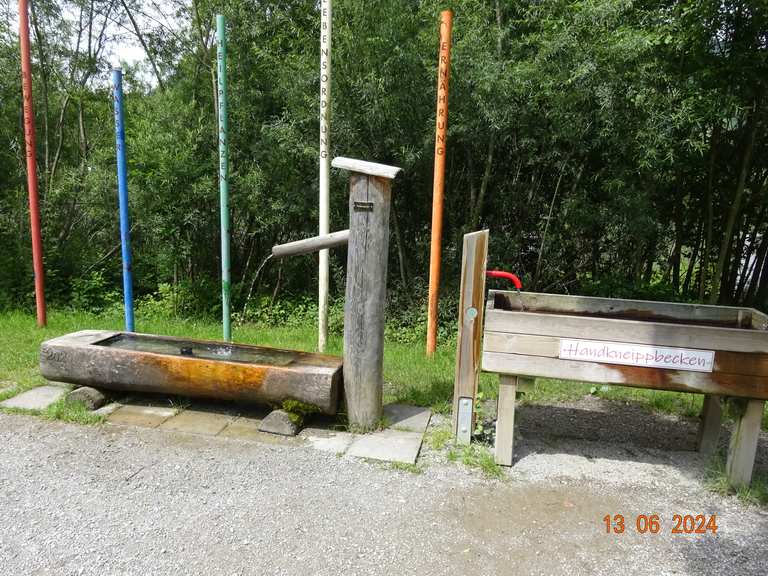 Rest Area with Drinking Fountain and Kneipp Basin - Cycle Routes and ...