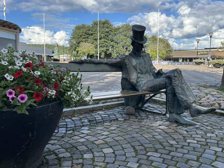 Nils Ferlin statue Routes for Walking and Hiking | Komoot