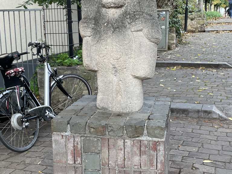 Zefke Mols Statue: Wanderungen und Rundwege | komoot