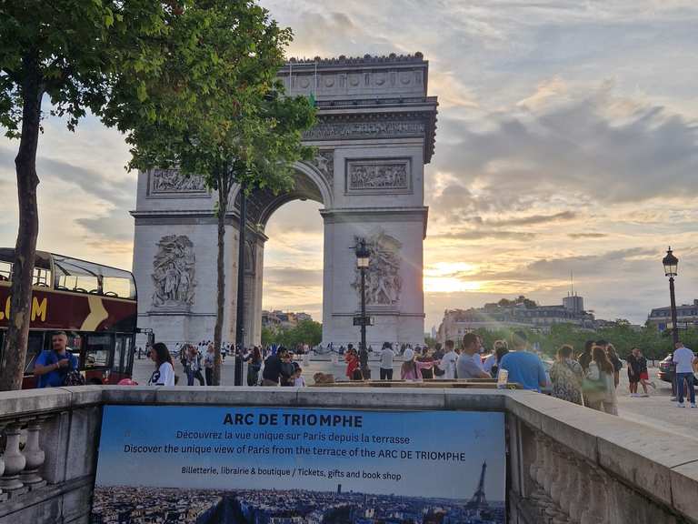 Graf van de onbekende soldaat Routes for Walking and Hiking | Komoot