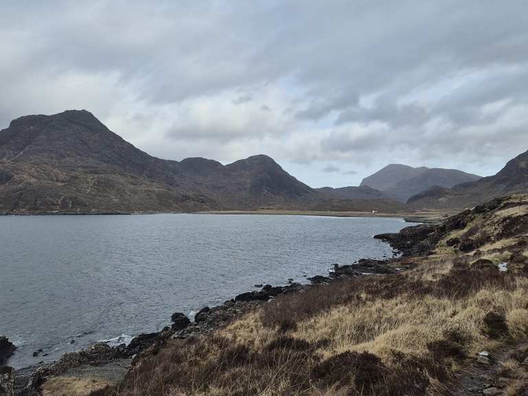 Blick hinüber zum Rubh' a' Gheodha Bhuide: Wanderungen und Rundwege ...
