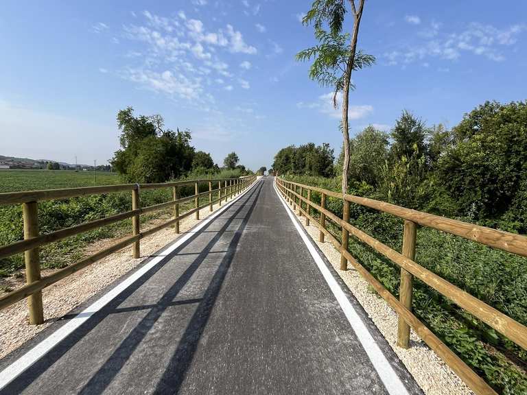 Section of the new Treviso/Ostiglia bicycle path. Road Cycle Routes and ...
