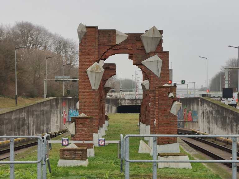 Halte Noorderpark van de Noord-Zuidlijn: Wanderungen und Rundwege | komoot