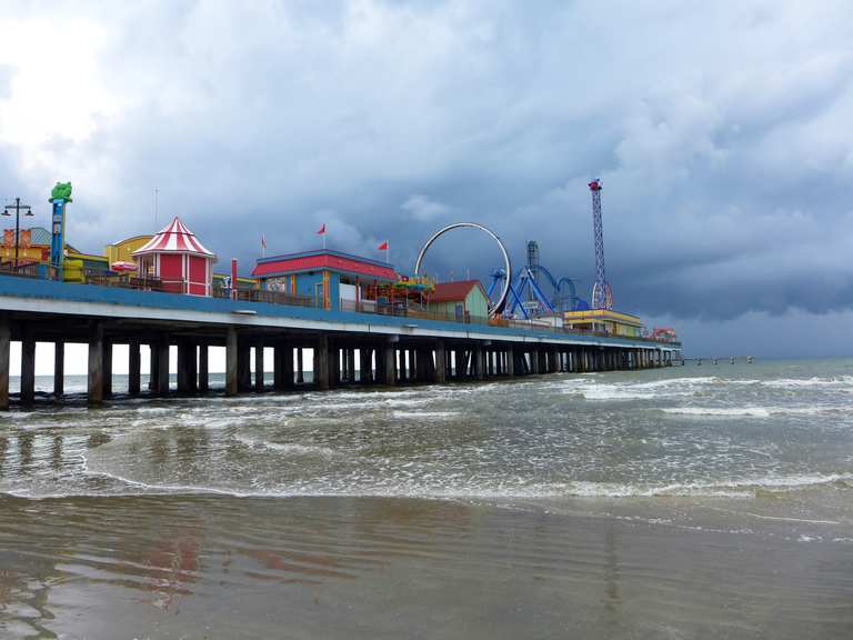 Galveston Beach & Historic Pier via Seawall Interpretive Trail ...