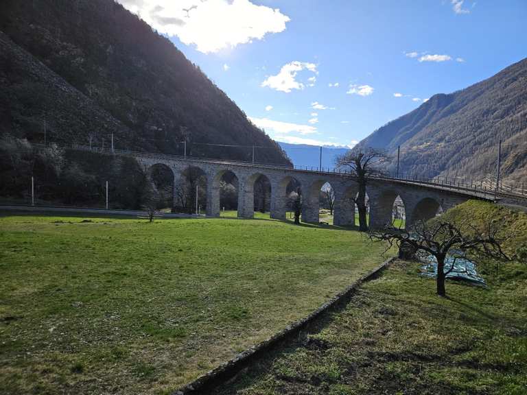 Kreisviadukt von Brusio: Wanderungen und Rundwege | komoot