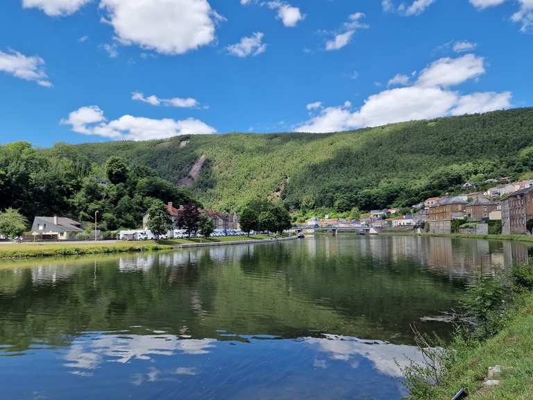 Vue sur Monthermé et le méandre de la Meuse - Itinéraires de rando et ...