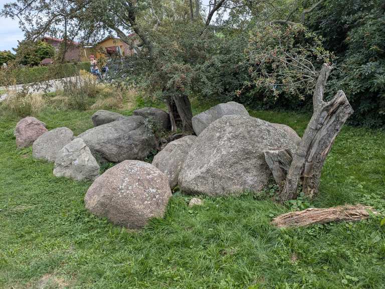 Megalithic passage grave – Cycling Routes & How to Get There | Komoot