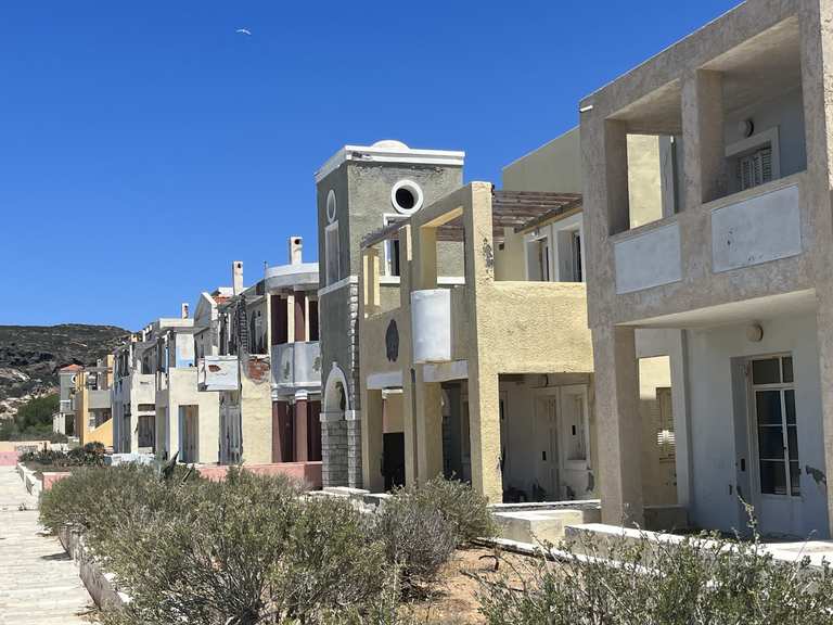 Dionysos Village Verlaten Resort wandelroutes en hikes | Komoot