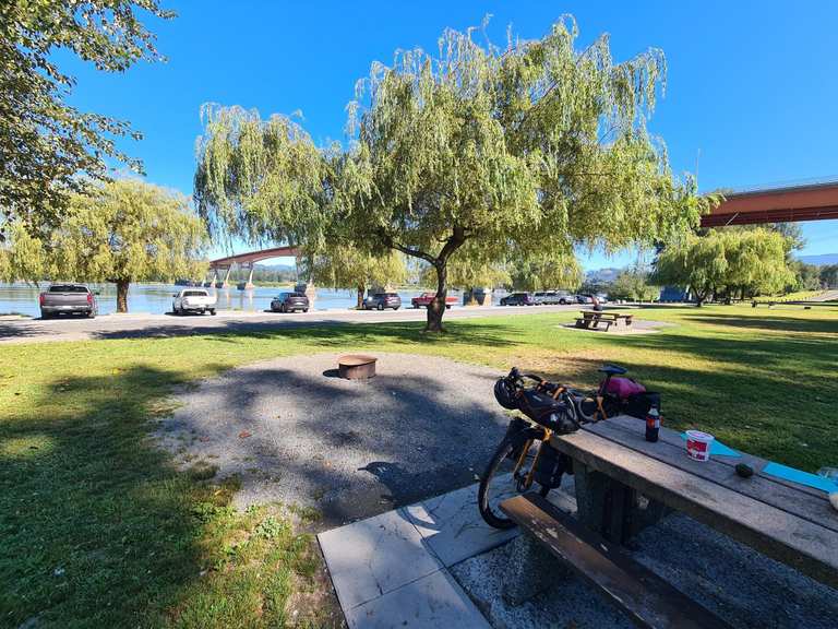 Matsqui Trail Regional Park Routes for Walking and Hiking | Komoot