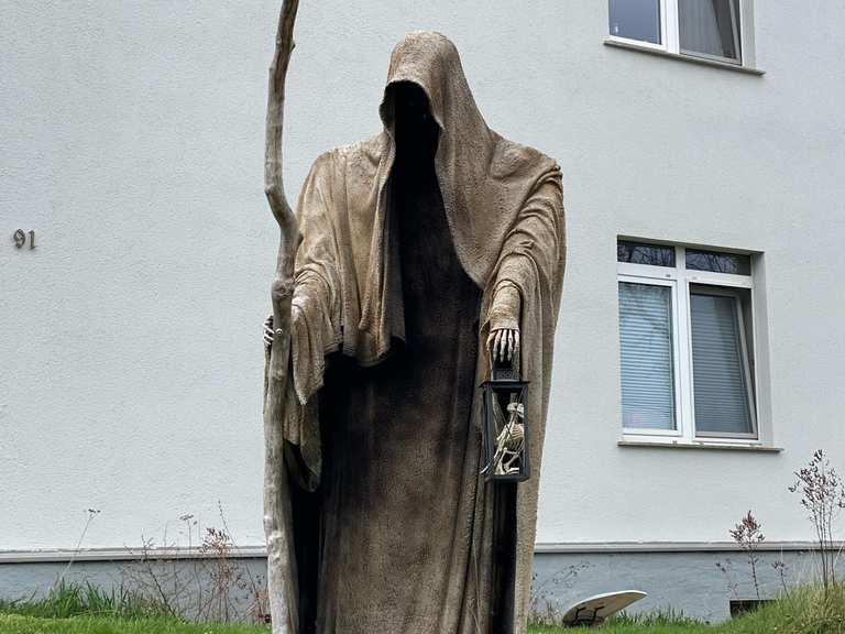 Grim Reaper Statue – Hiking & Cycling Routes | Komoot