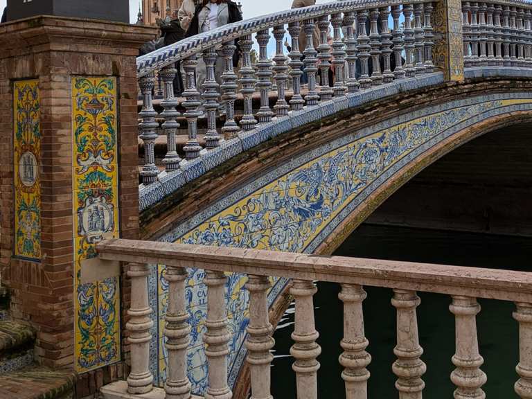 Ceramic Tile Benches of Plaza de España Routes for Walking and Hiking ...