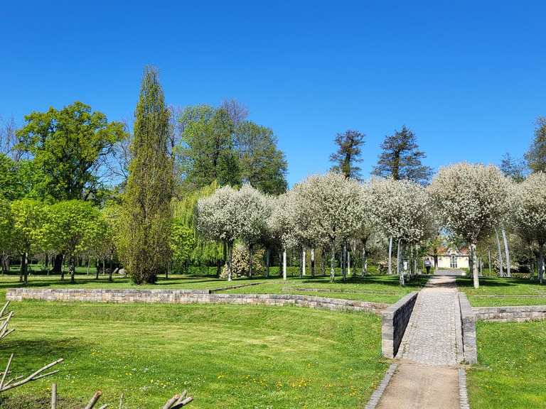 Castle Park – Hiking & Cycling Routes | Komoot