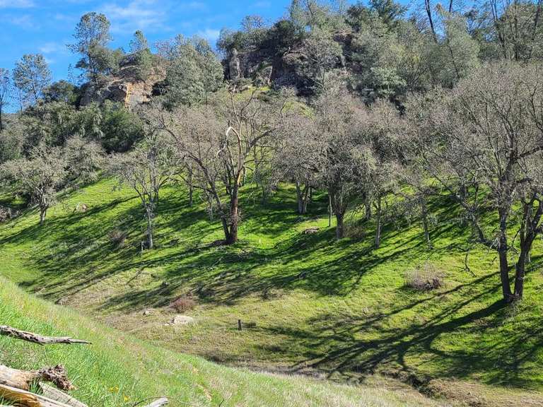 Salinas Dam overlook: MTB-routes en trails | Komoot