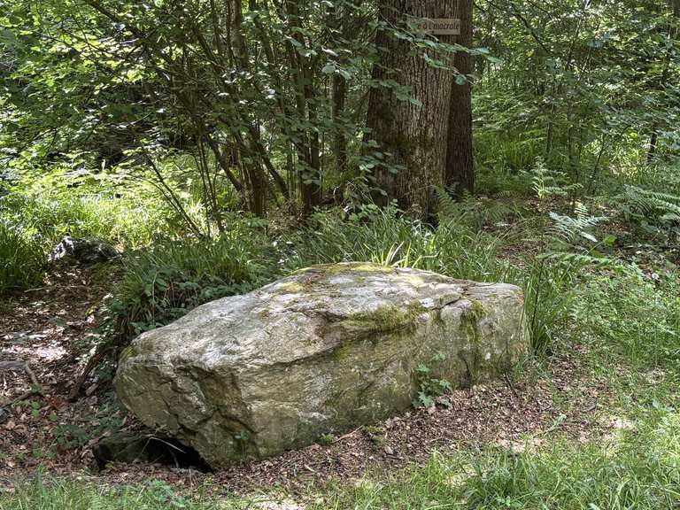 Pîre à l’Macrale (Witch's Stone) Routes for Walking and Hiking | Komoot