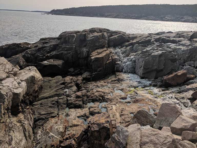 Ocean Path Trail to Otter Point overlook — Acadia National Park ...