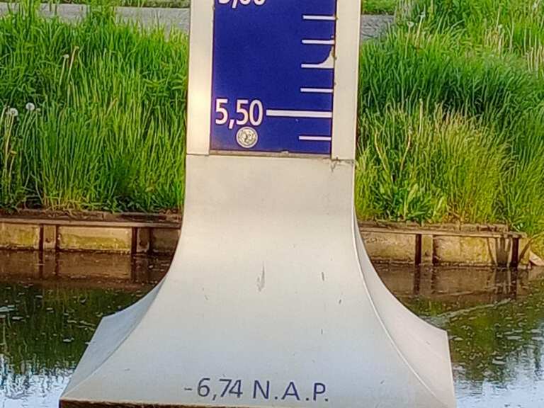 lowest spot in the Netherlands (-6.74m): Rennradfahren und ...