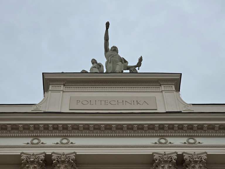 Technische Universität Warschau – Wander- & Radrouten | Komoot