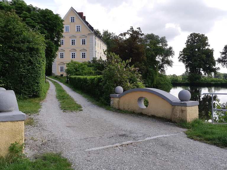 Historic Building Near Ismaning Cycle Routes and Map | Komoot