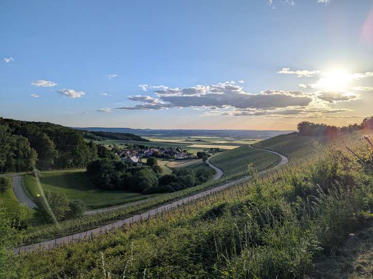 Genusstour durch kleine Fluss­tä­ler, urfrän­kische Dörfer und ...