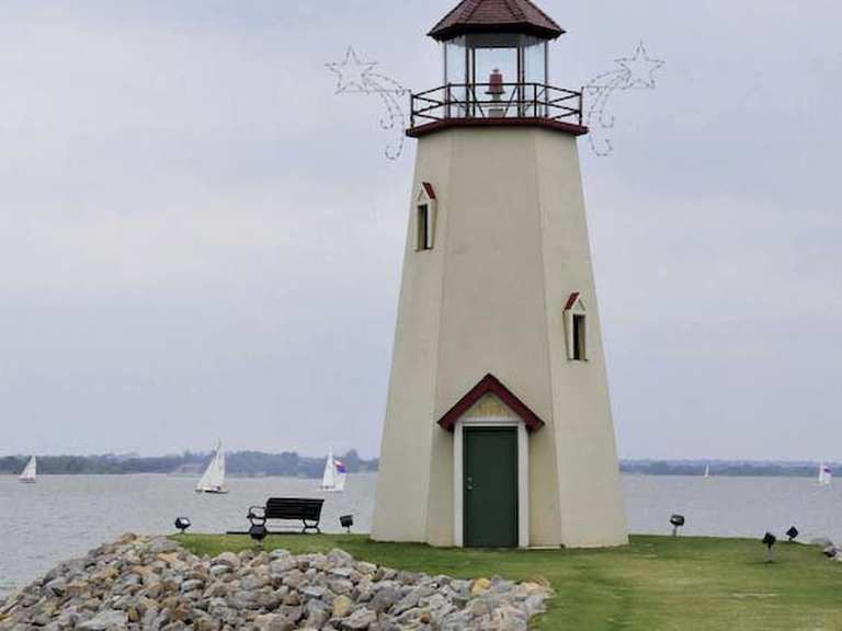 Lake Hefner Lighthouse & Stars And Stripes Park loop via Bert Cooper ...