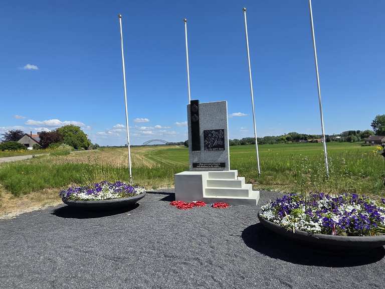 Royal Engineers Monument Road Cycle Routes and Map | Komoot