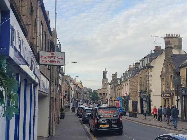 Ladyhill Monument und die Ruinen von Elgin Castle: Wanderungen und ...