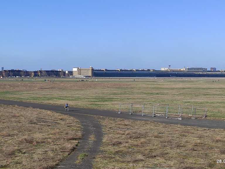 Railway line at the edge of Tempelhofer Feld - Cycle Routes and Map ...
