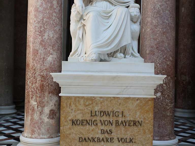 Statue von König Ludwig I. von Bayern in der Walhalla: Wanderungen und ...