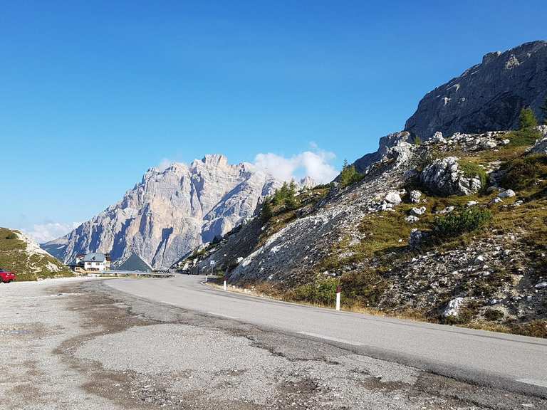 Valparola-Pass von Cortina d'Ampezzo über Falzarego-Pass: Rennradfahren ...