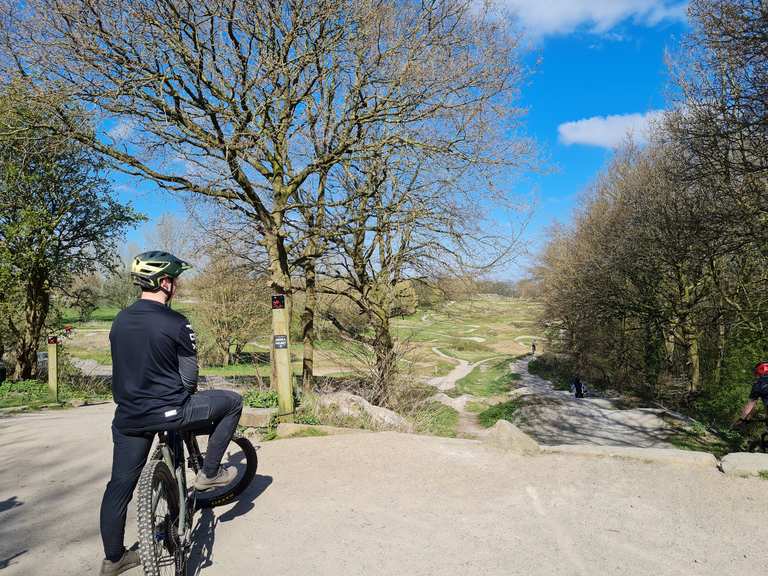 Leeds Urban Bike Park Café et Boutique de vélos - Sentiers et pistes de ...