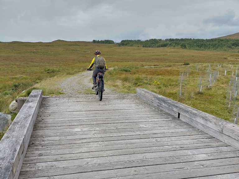 Holzbrücke über den Allt Luib Ruairidh : Radtouren und Radwege | komoot