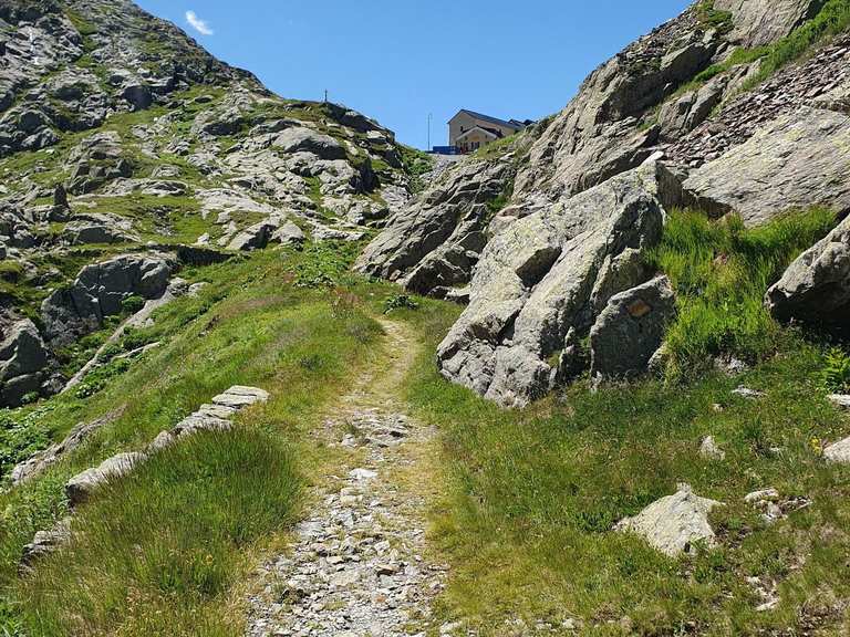 Napoleon's route to Great St. Bernard Pass from Bourg-Saint-Pierre ...