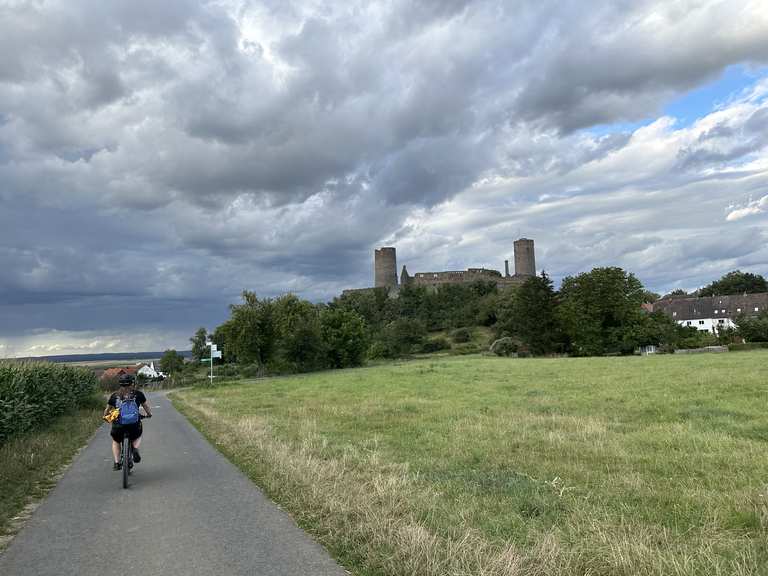 Hessian Long-Distance Cycle Route R6 With View of Münzenberg Castle ...
