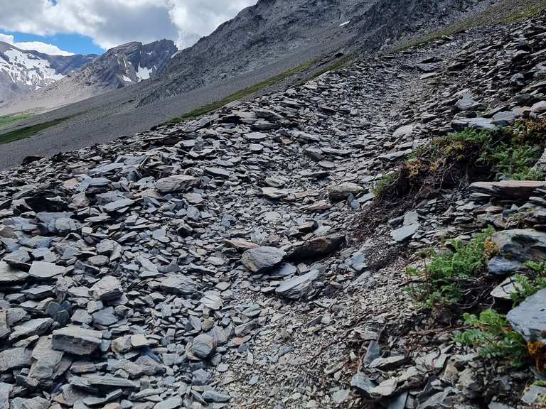 Steep section over a very rocky surface: Wanderungen und Rundwege | komoot