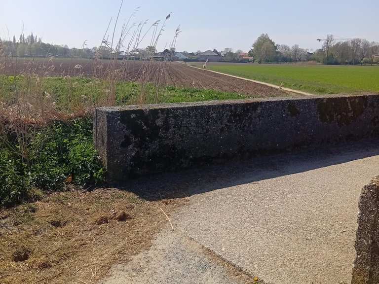 Long narrow gravel path Cycle Routes and Map | Komoot