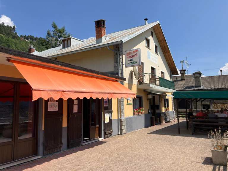 Ancien sentier muletier de Varzo à Trasquera via Ponte del Diavolo ...