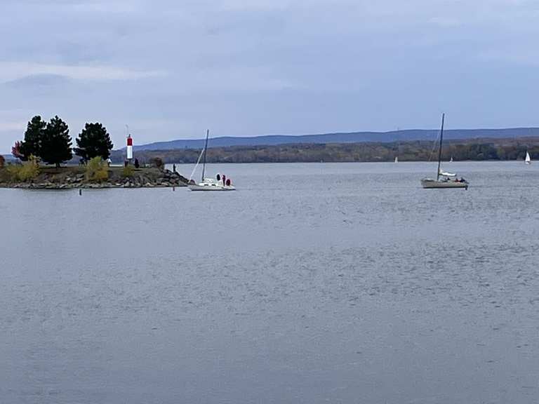 Ottawa River Pathway: Deschênes Rapids Lookout to Harry Kingston Point ...