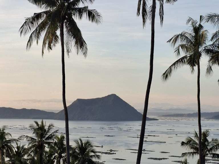 Vue sur le lac Taal - Itinéraires vélo et carte | Komoot