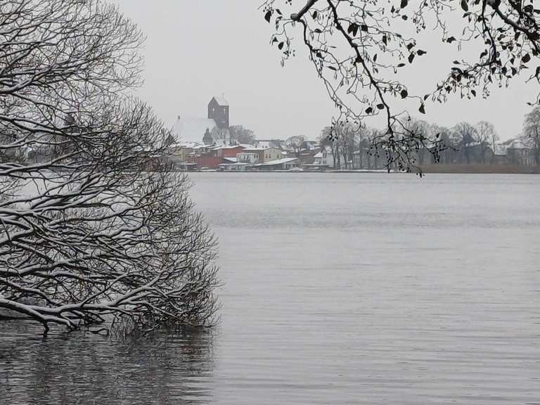 Zone de baignade à la plage d’Eichberg, Schaalsee - Itinéraires de ...