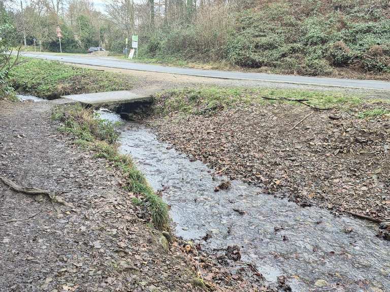 Valley of the Chera and Pouyou Sart Streams - Routes for Walking and ...