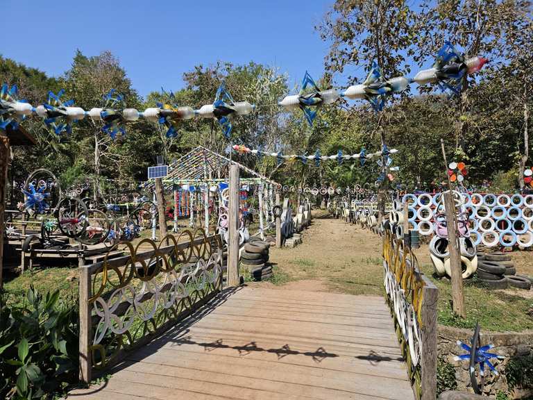 Loop of the Wats Opposite Luang Prabang via Small Paths – Hikes & How ...