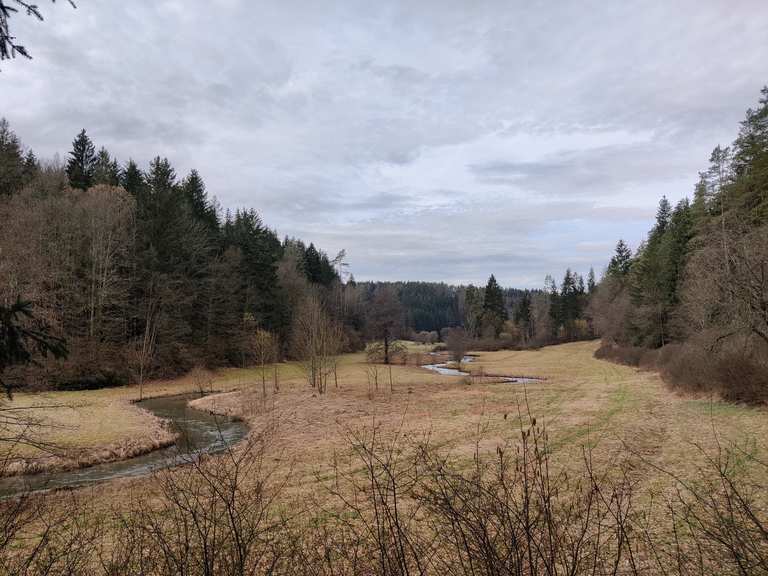 Fränkische Schweiz: Durchs Aufseßtal zu Burg Rabeneck | Wanderung | Komoot